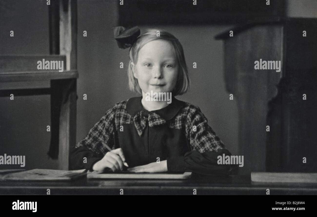 people, children, girl in school, 1930s, 30s, 20th century Stock Photo ...