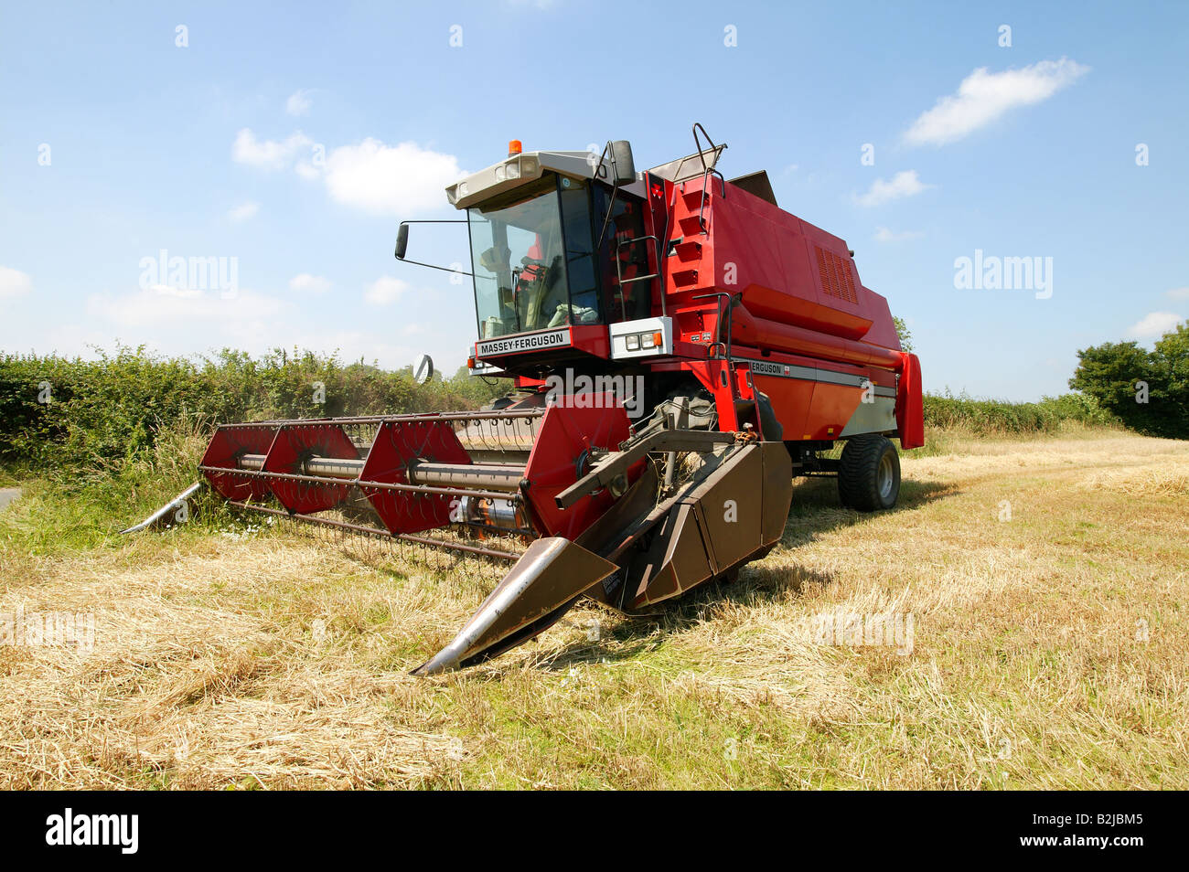 Farmer bringing in crop hi-res stock photography and images - Alamy
