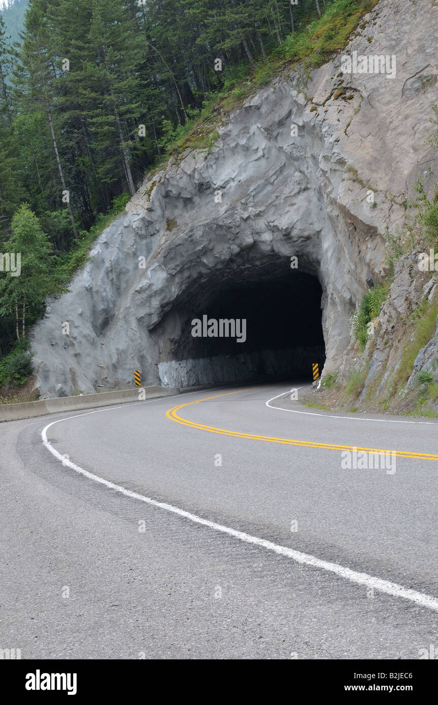 Auto traffic tunnel hi-res stock photography and images - Alamy