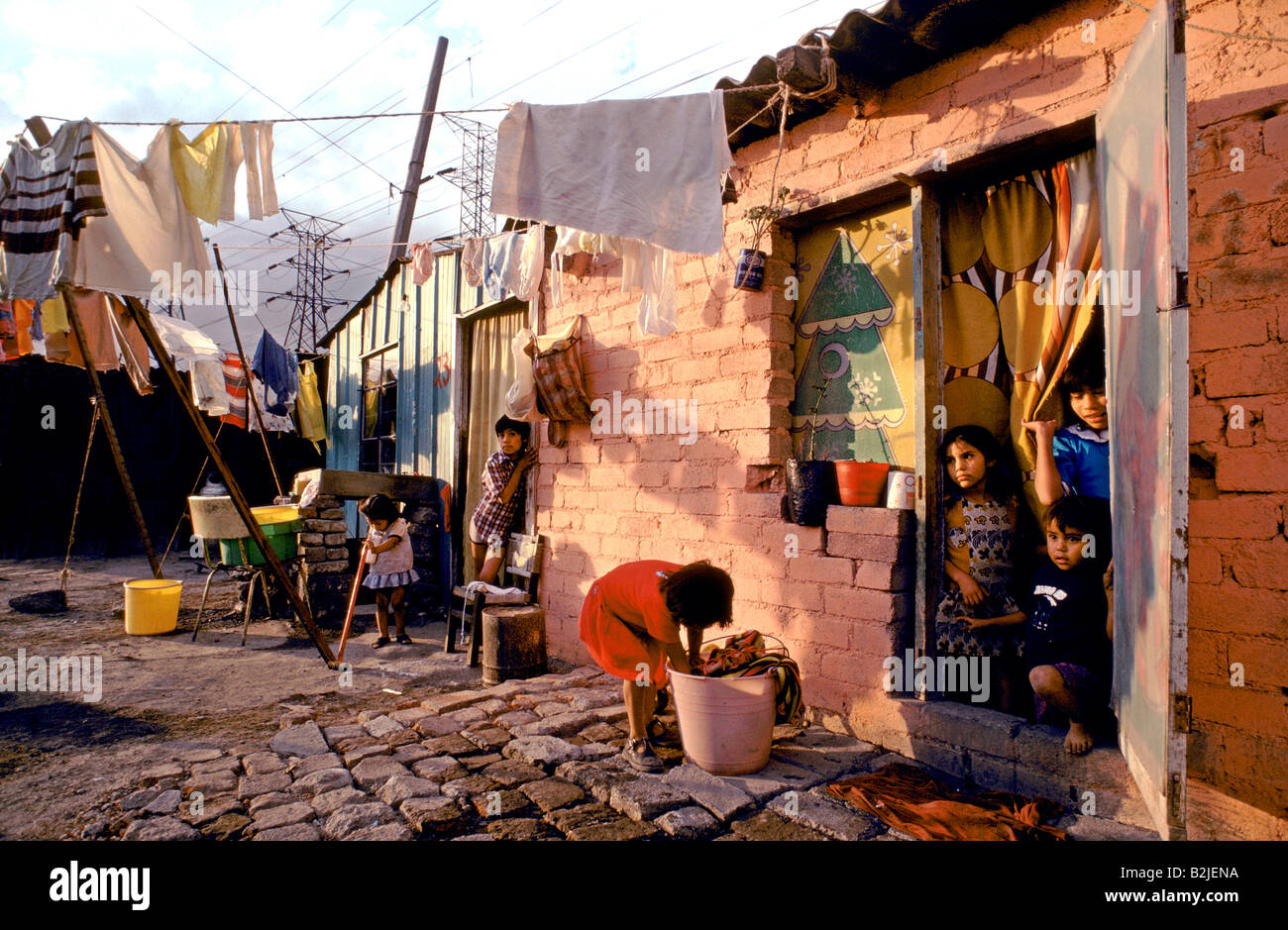 children in shanty town mexico city Stock Photo - Alamy