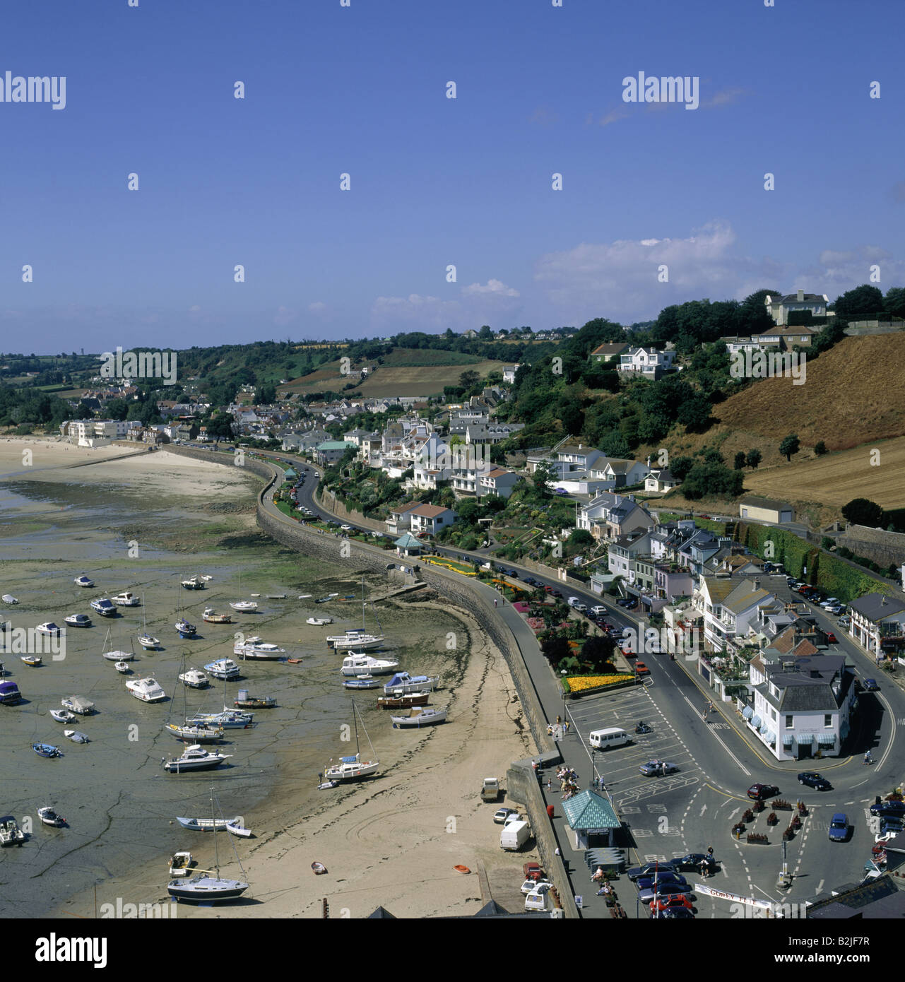 Grouville low tide hi-res stock photography and images - Alamy
