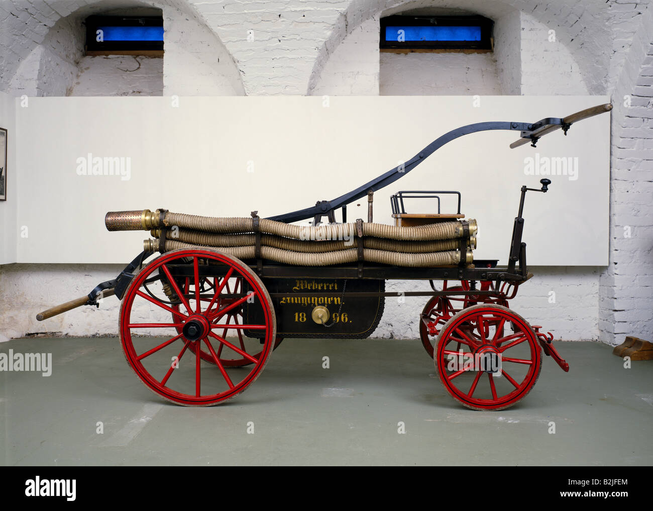 Horse drawn fire engine hi-res stock photography and images - Alamy