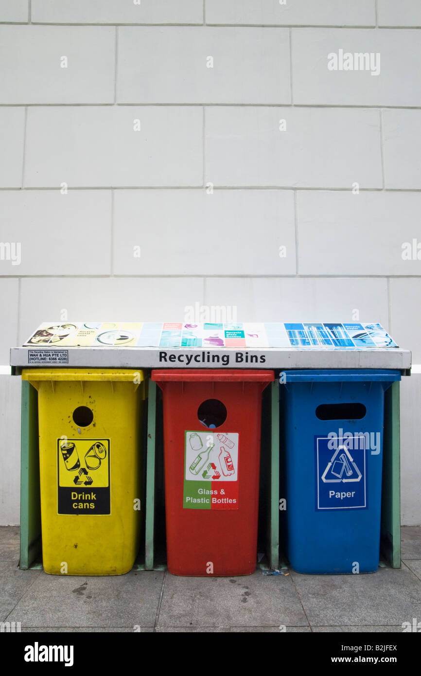 Curbside recycle bins hi-res stock photography and images - Alamy