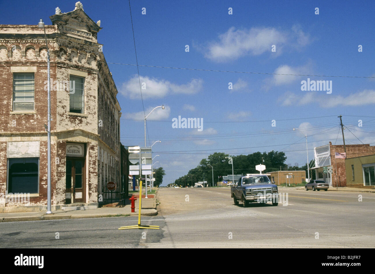 Wide road town centre Traffic Historic building old route 66 ERICK OKLAHOMA USA Stock Photo - Alamy