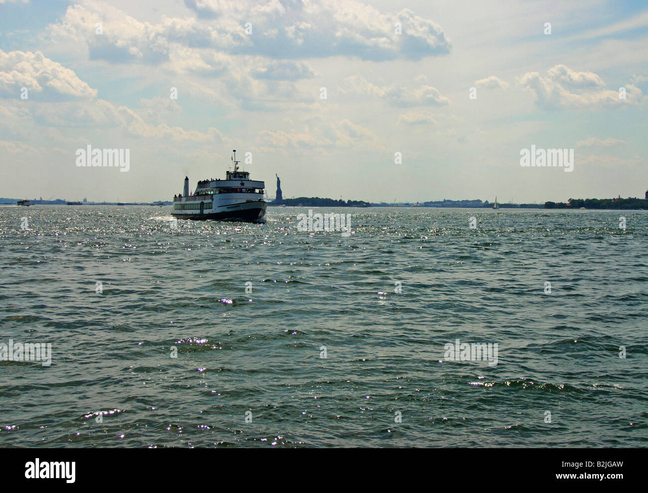 Nyc boat tour hi-res stock photography and images - Alamy