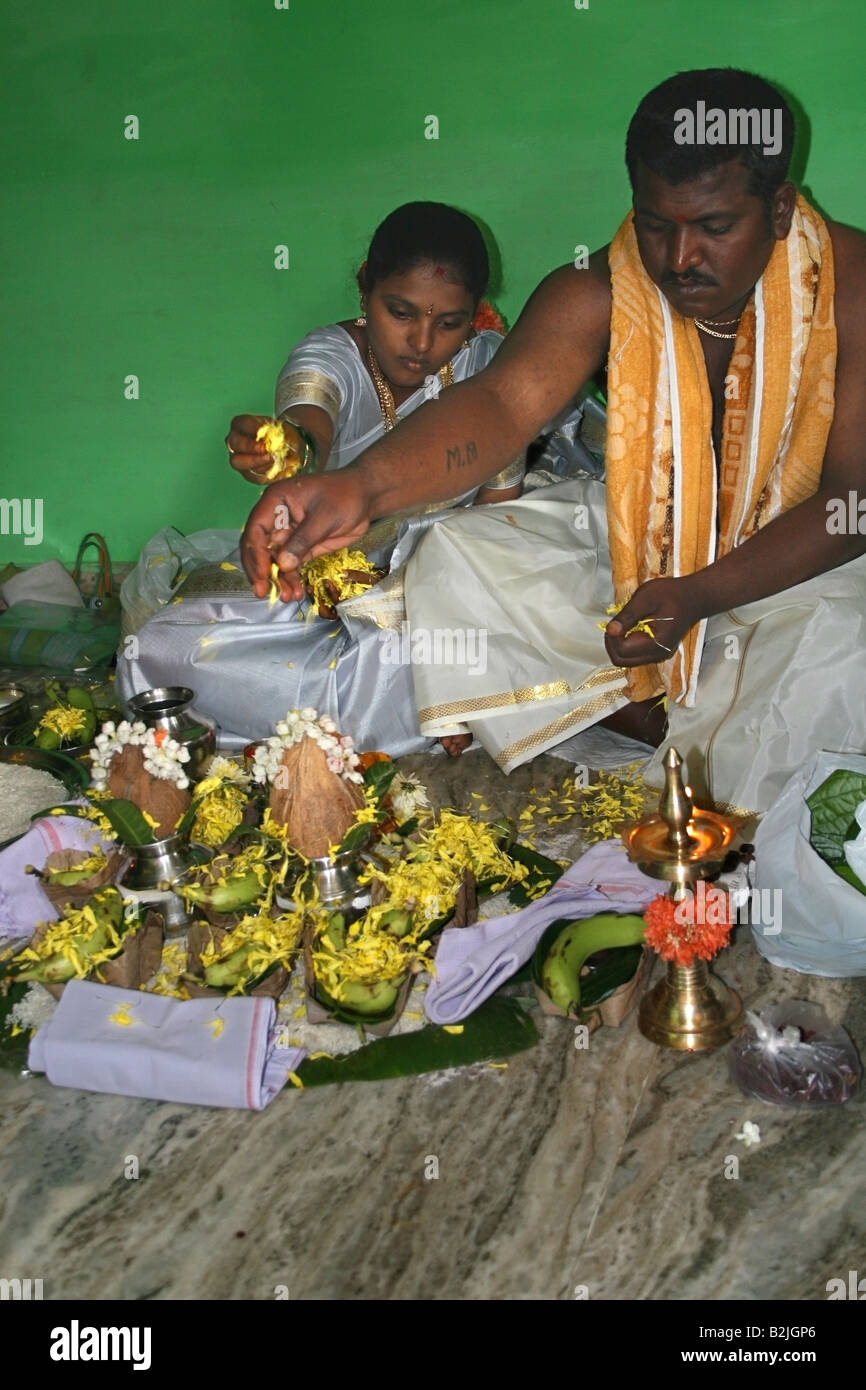 Hindu naming ceremony hi-res stock photography and images - Alamy