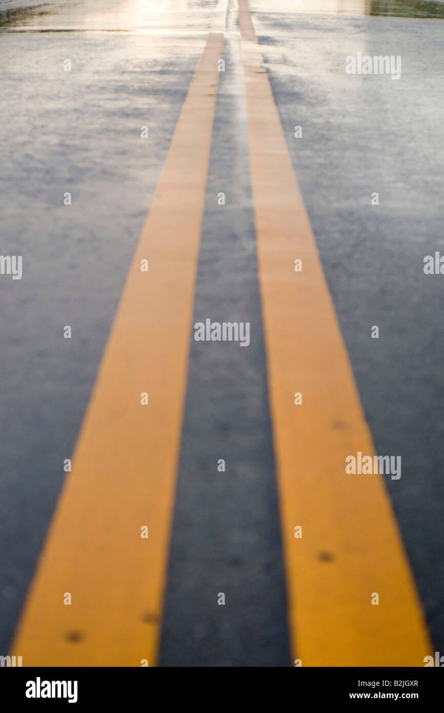 No passing lines hi-res stock photography and images - Alamy