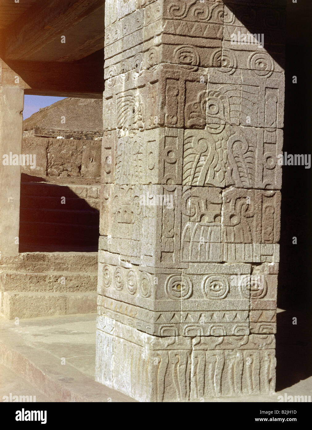 geography / travel, Mexico, Teotihuacan, Aztecs town, temple column ...