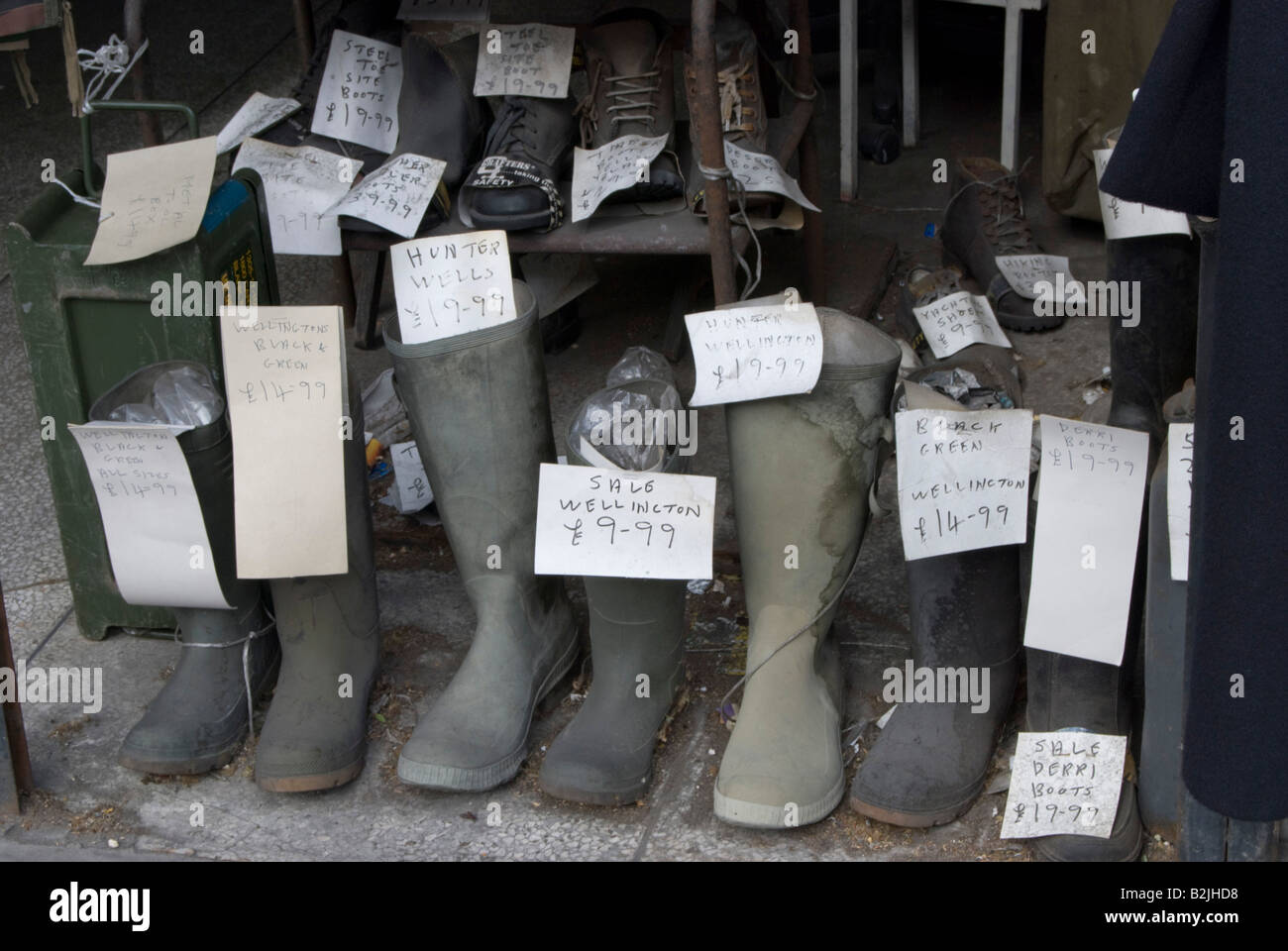 Army surplus hi-res stock photography and images - Alamy