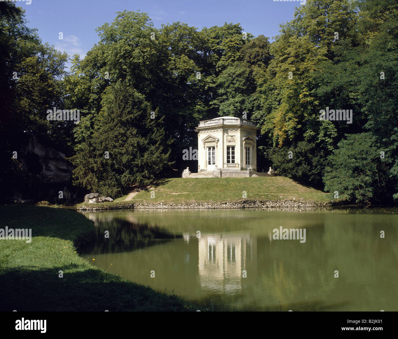 Le trianon paris hi-res stock photography and images - Alamy