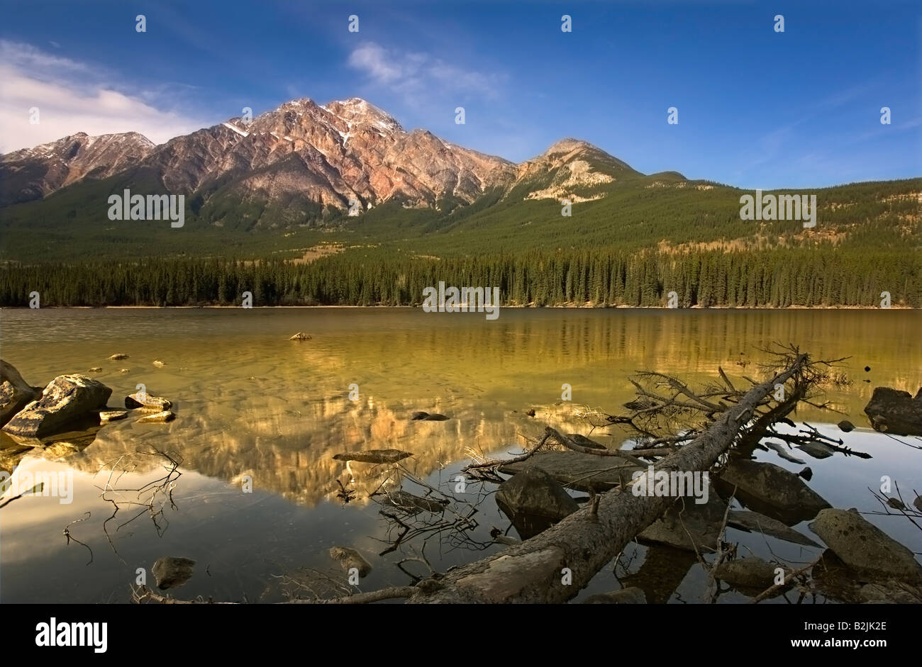 Pyramid Lake, Jasper National Park, Alberta Stock Photo - Alamy