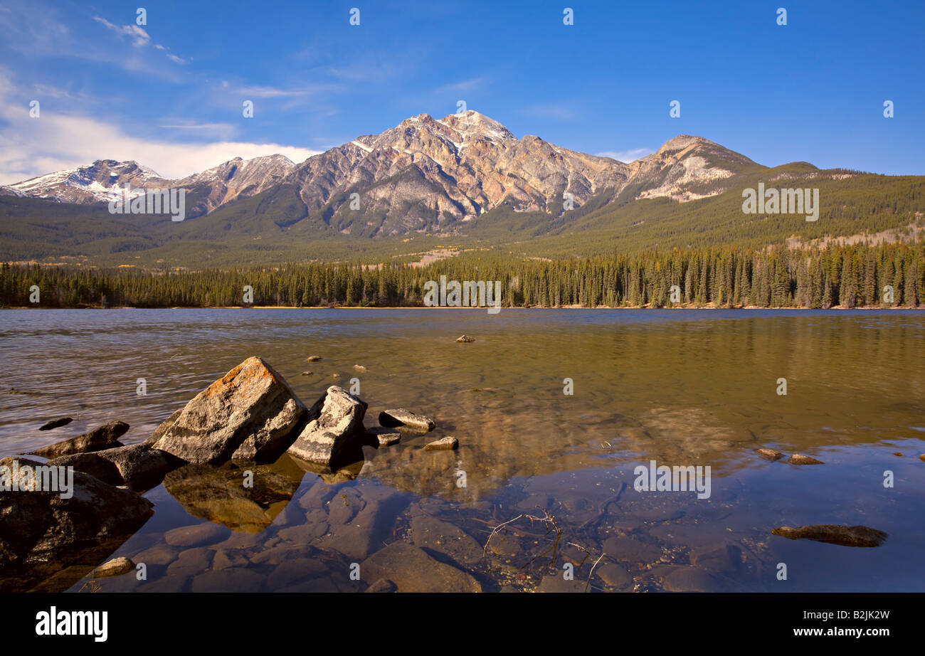 Pyramid Lake, Jasper National Park, Alberta Stock Photo - Alamy