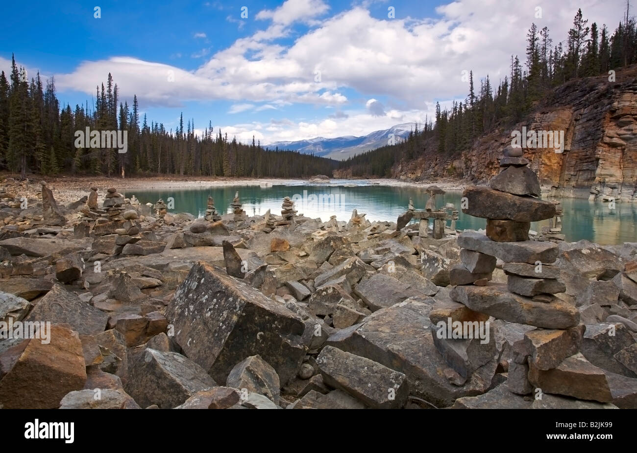 Canadian inuit traditional activities hi-res stock photography and ...