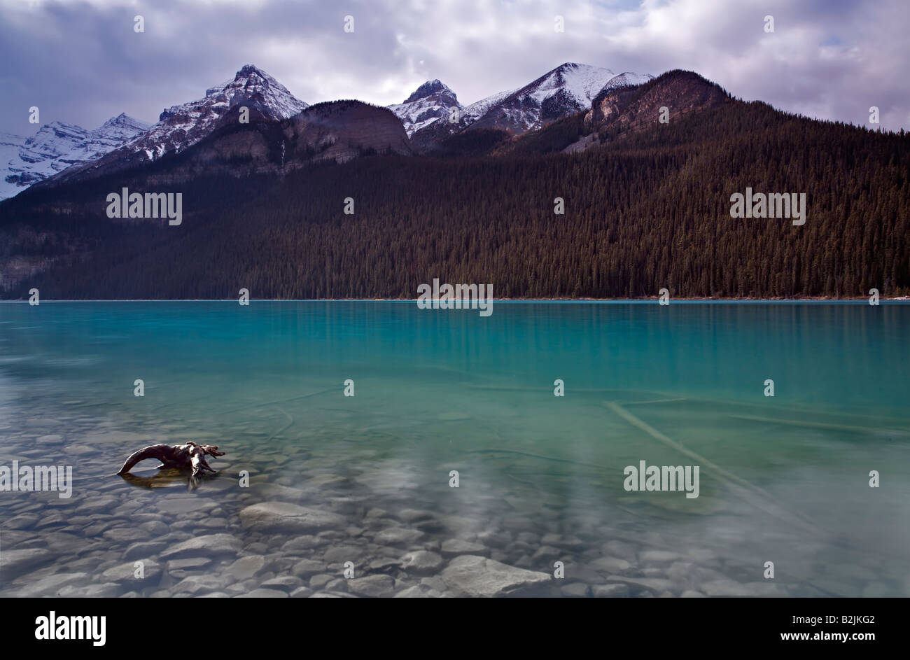 Lake Louise in the fall, Banff National Park, Alberta Stock Photo - Alamy