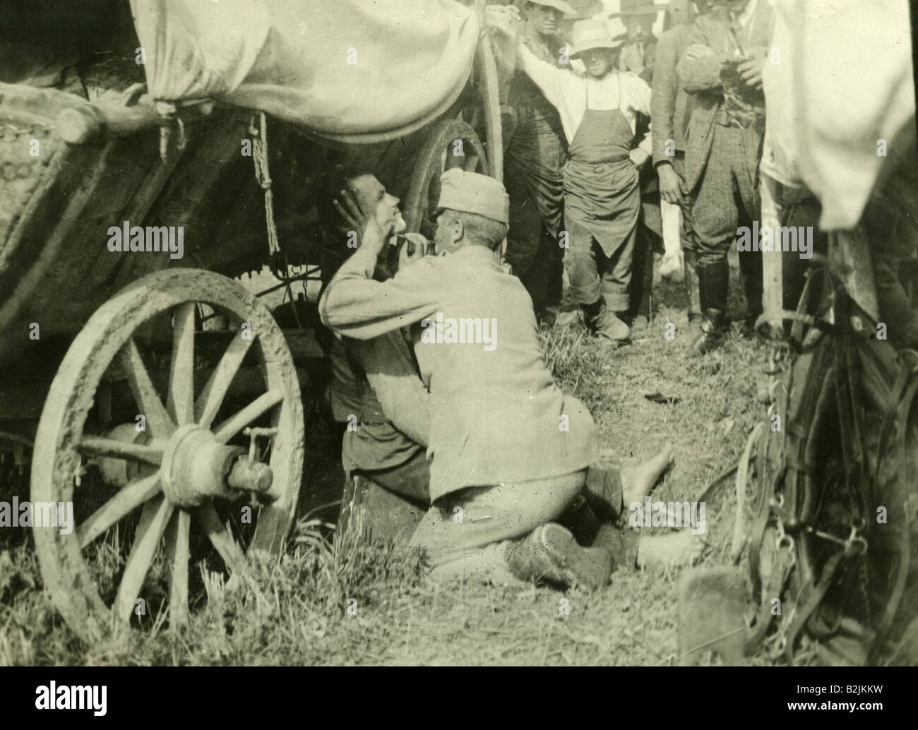 events, First World War / WWI, Eastern Front, Austrian soldier gets a ...