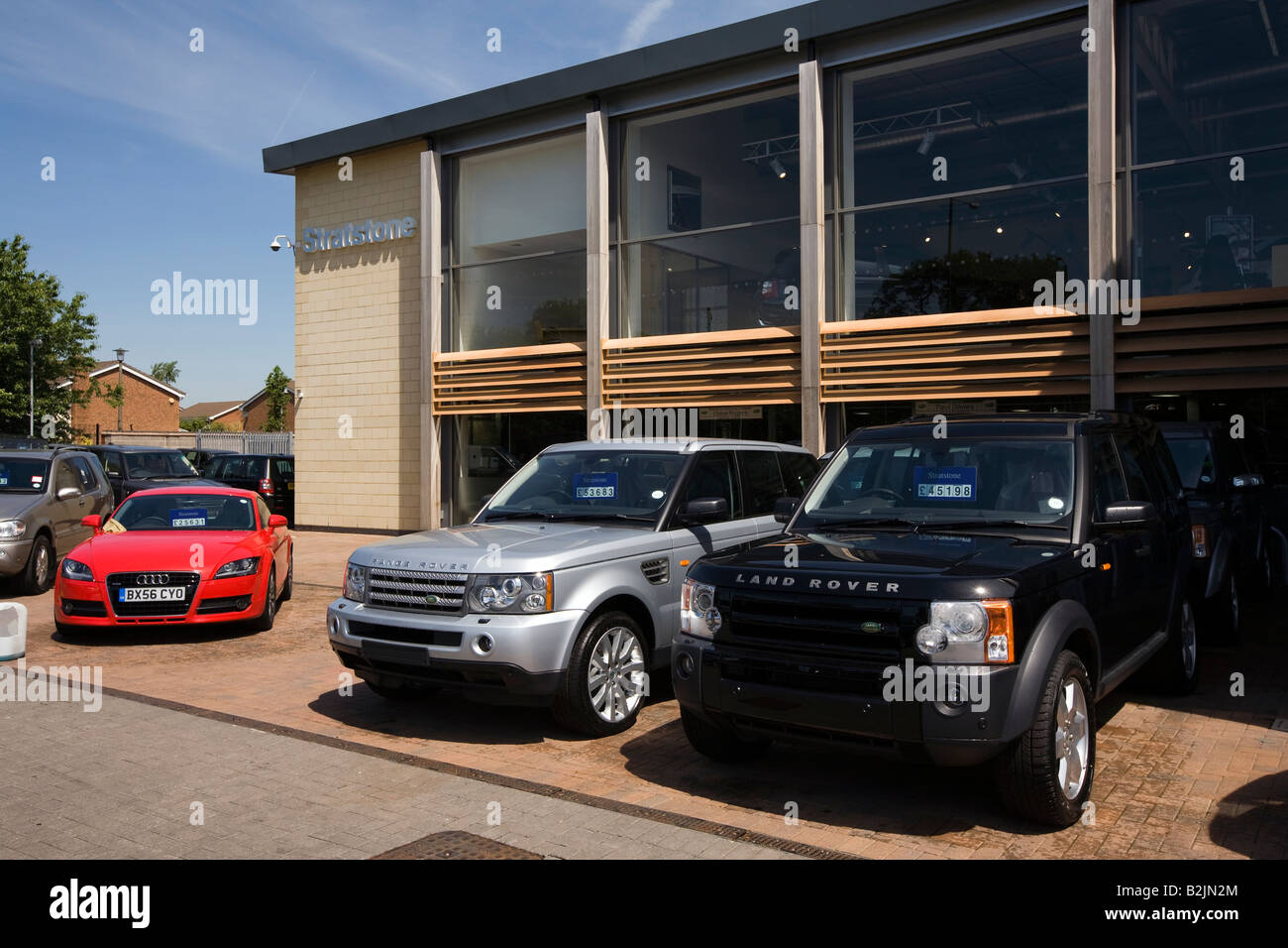 UK Car Sales Stratstone Land Rover dealership Solihull Stock Photo - Alamy