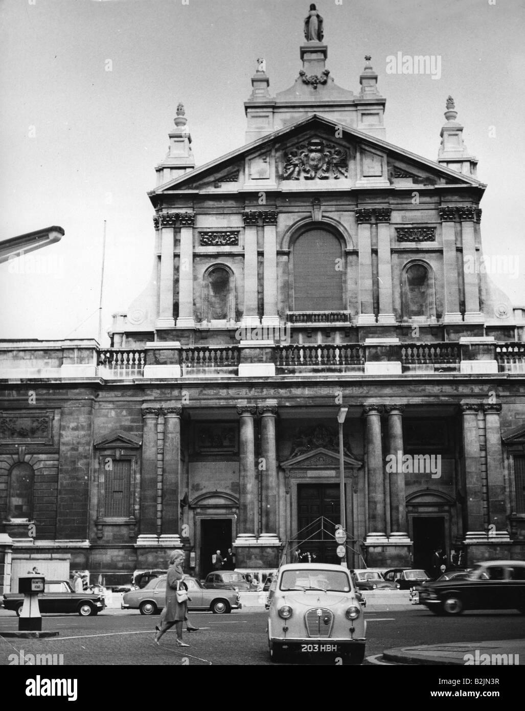 Church of the holy trinity london hi-res stock photography and images ...