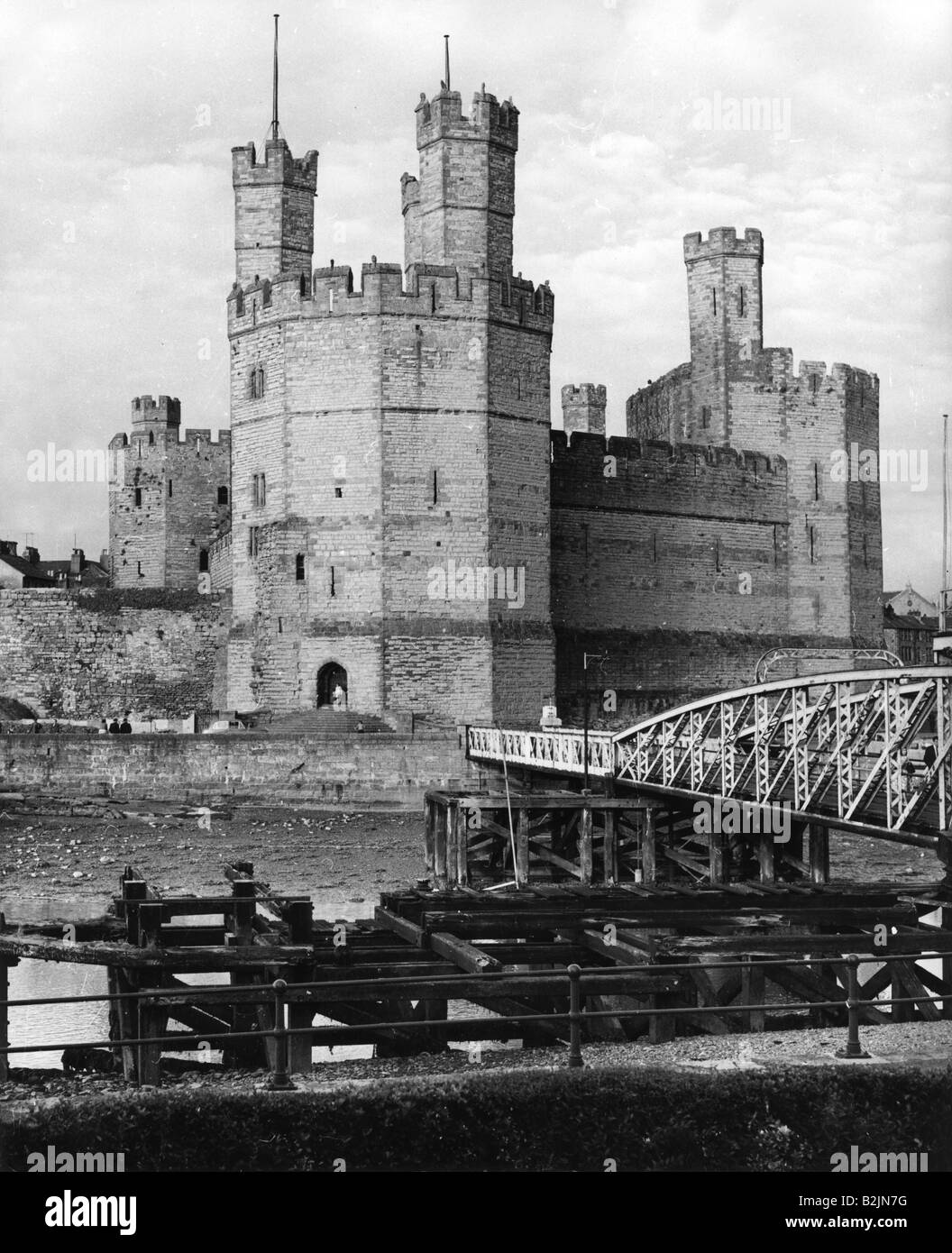 geography / travel, Great Britain, Wales, cities, Caernarfon (formerly ...
