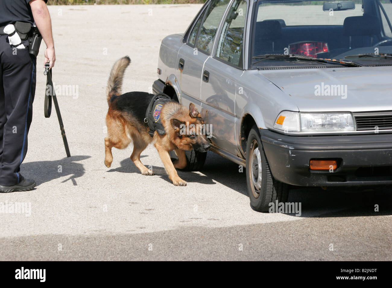 Polcie officers hi-res stock photography and images - Alamy