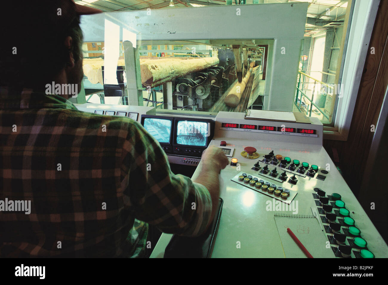 Saw mill worker hi-res stock photography and images - Alamy