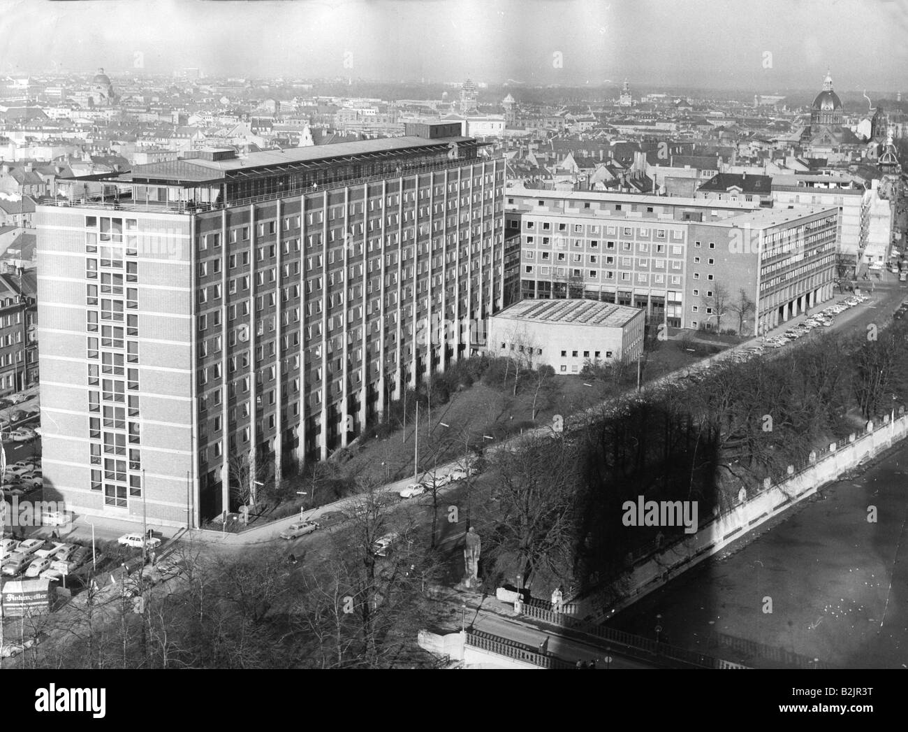geography/travel, Germany, Munich, German Patent Office, built 1954 ...