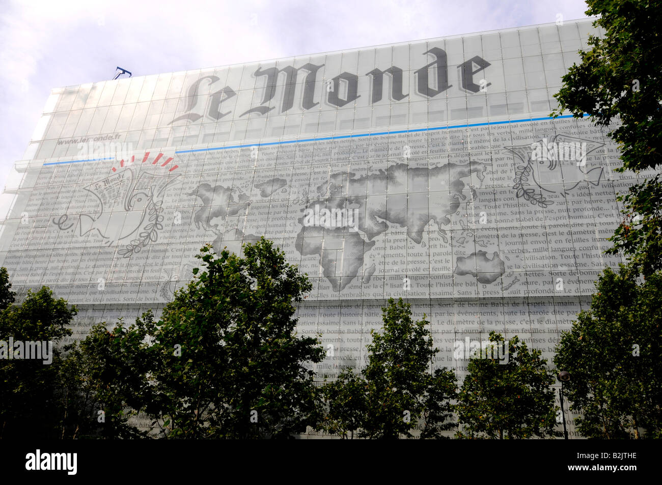 The building housing the redaction of the most famous French daily ...