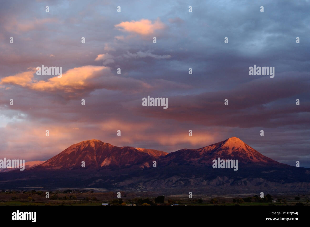 Clouds lit By Sunset over Mount Lamborn and Landsend Peak Hotchkiss ...