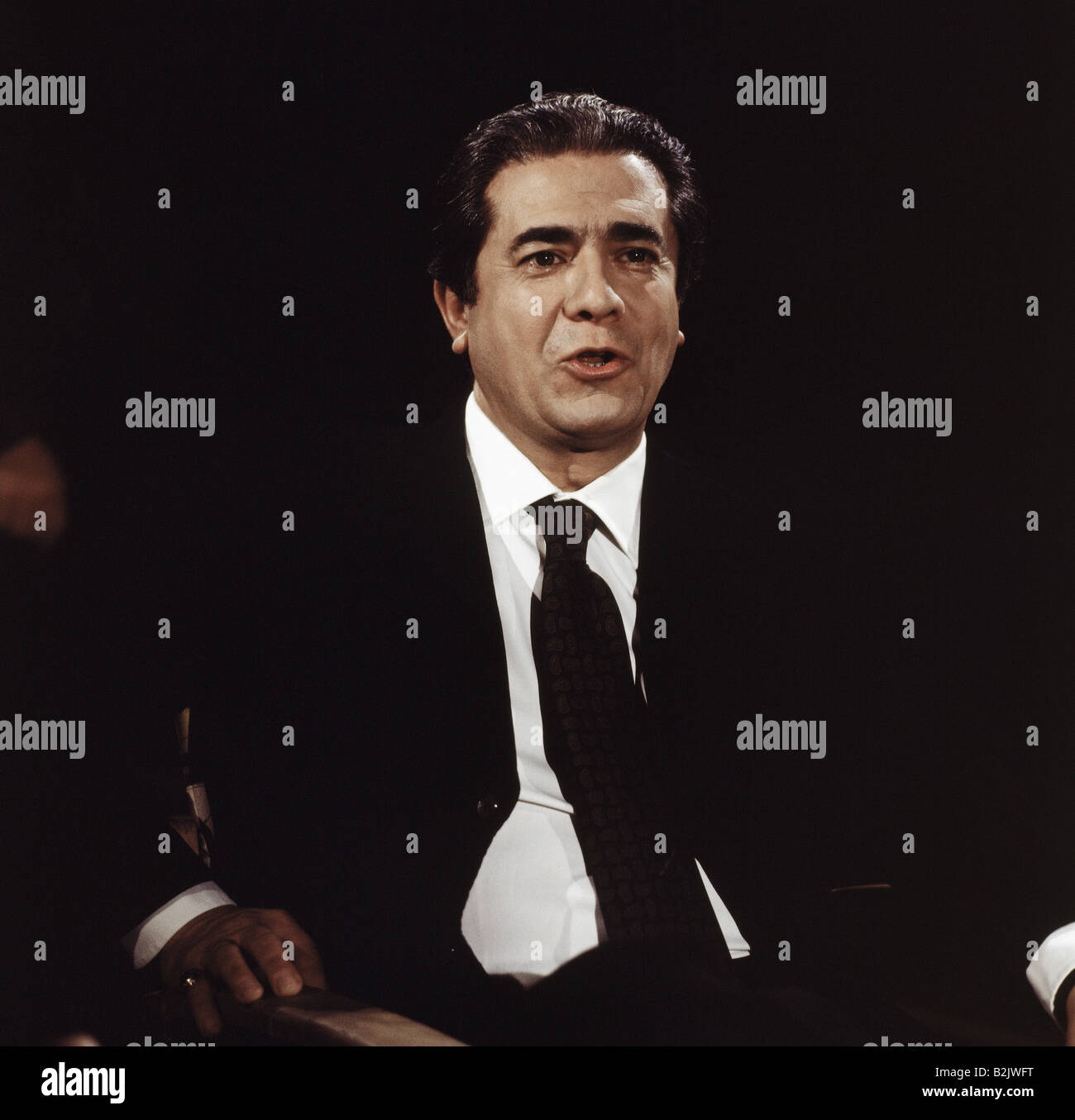 Giuseppe di stefano tenor hi-res stock photography and images - Alamy