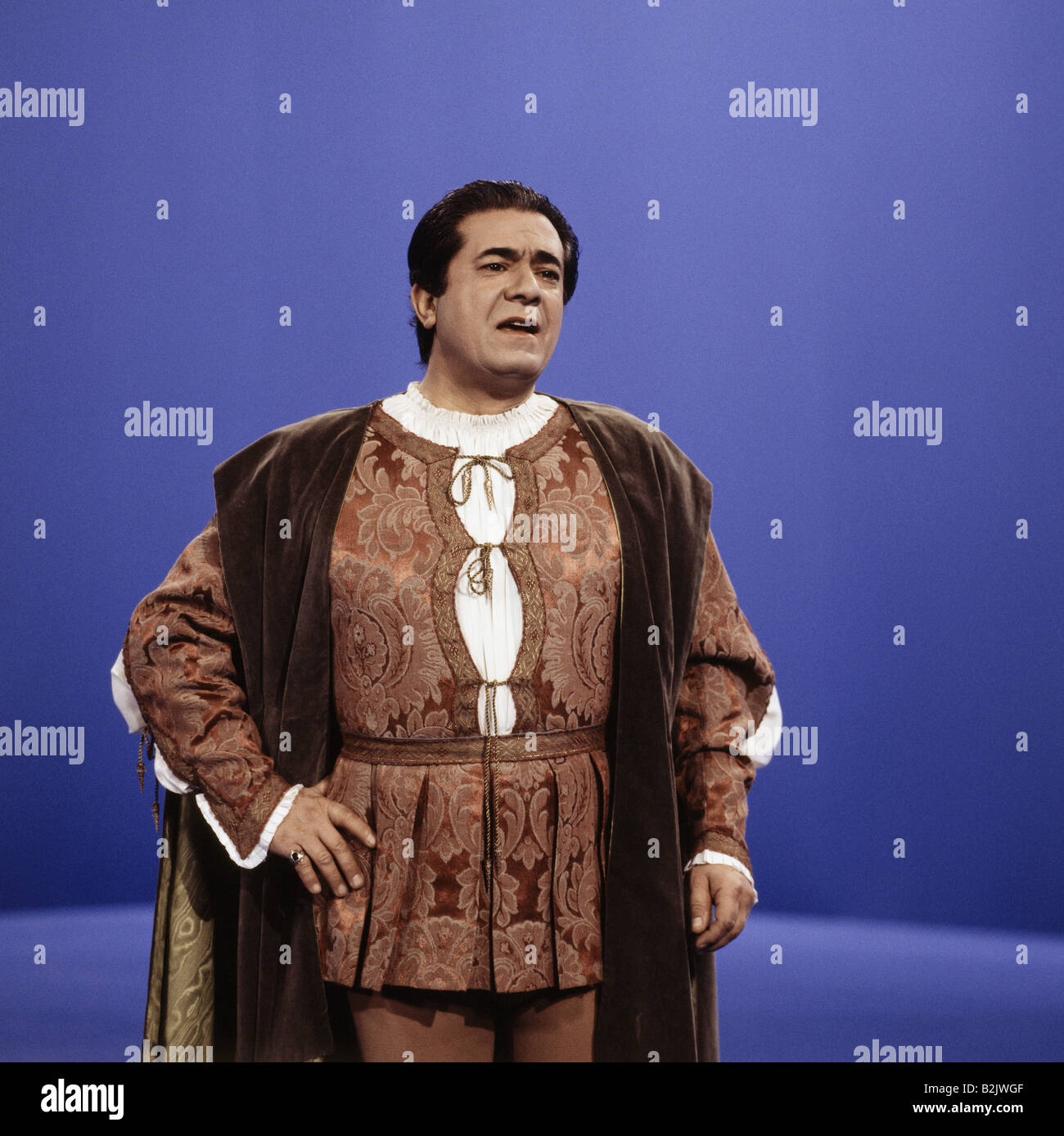 German operatic tenor hi-res stock photography and images - Alamy