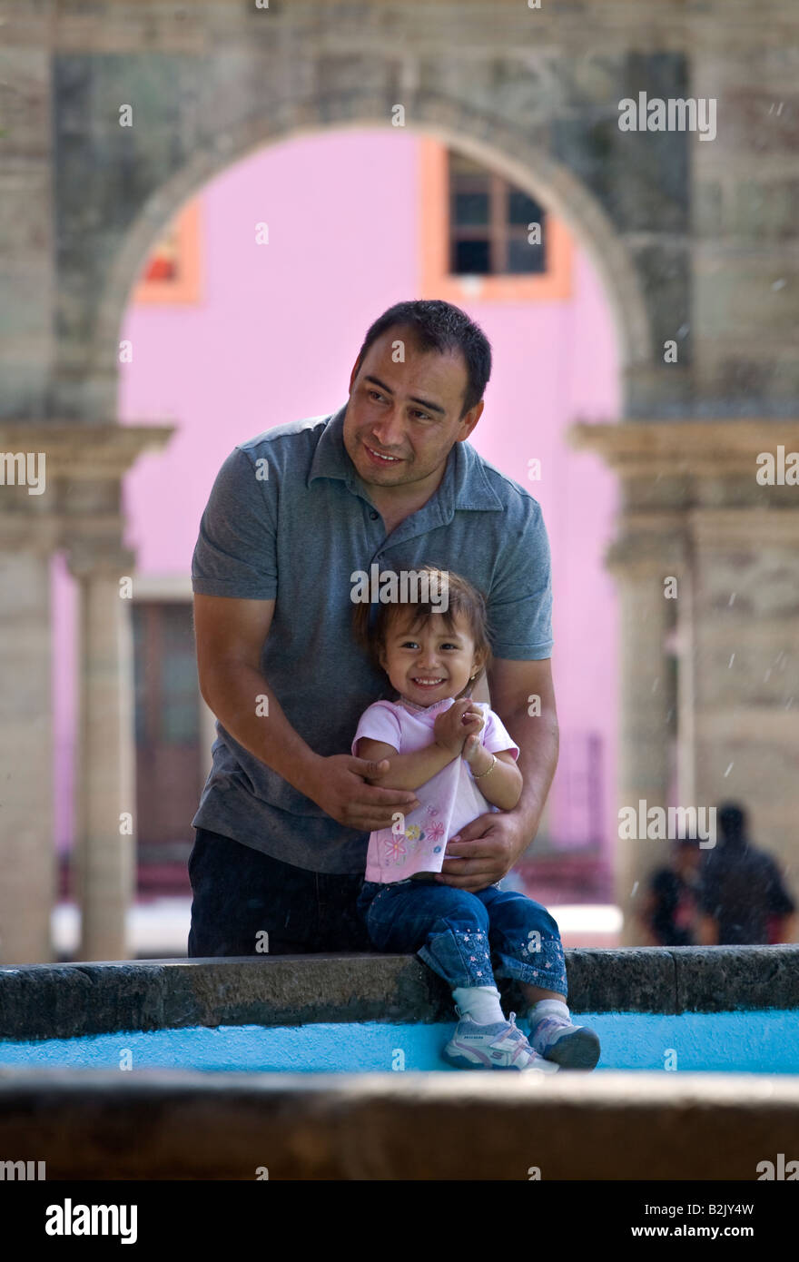 Fountain plaza guanajuato mexico hi-res stock photography and images ...