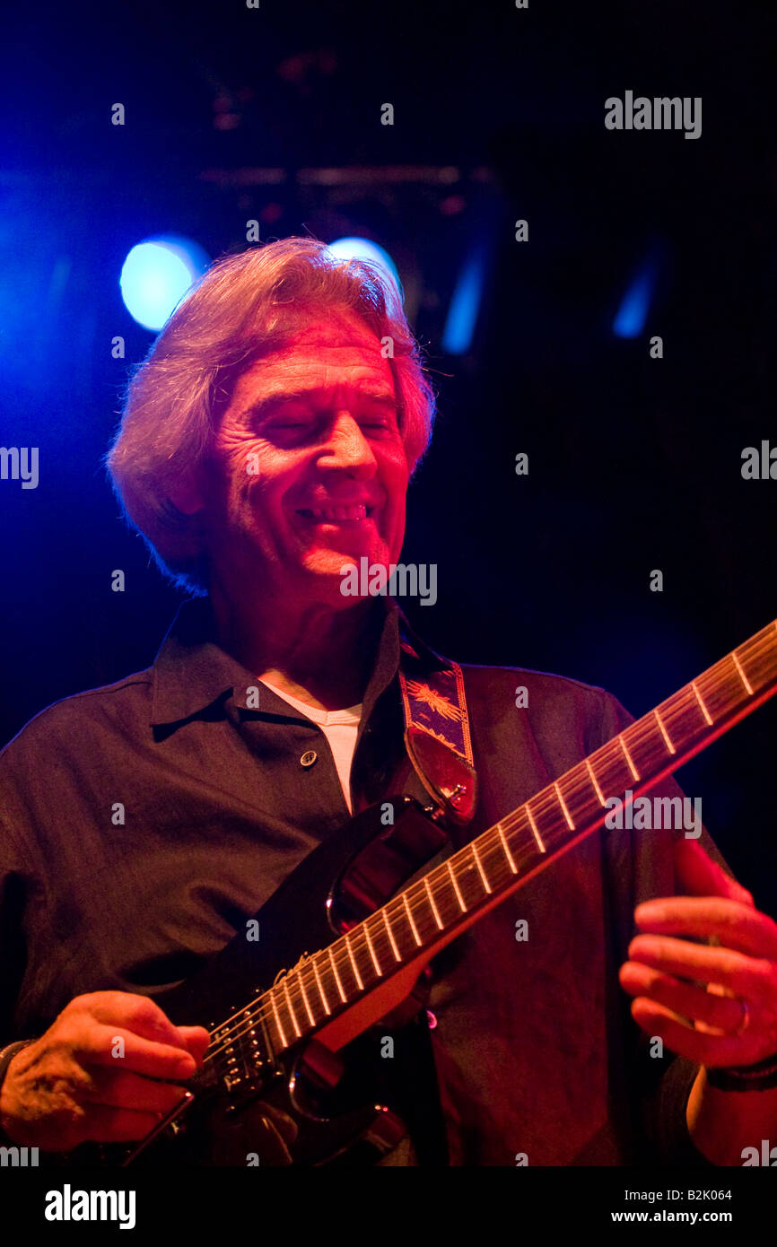 John mclaughlin guitarist hi-res stock photography and images - Alamy
