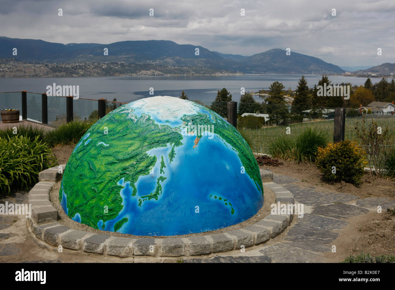 Globe map hi-res stock photography and images - Alamy