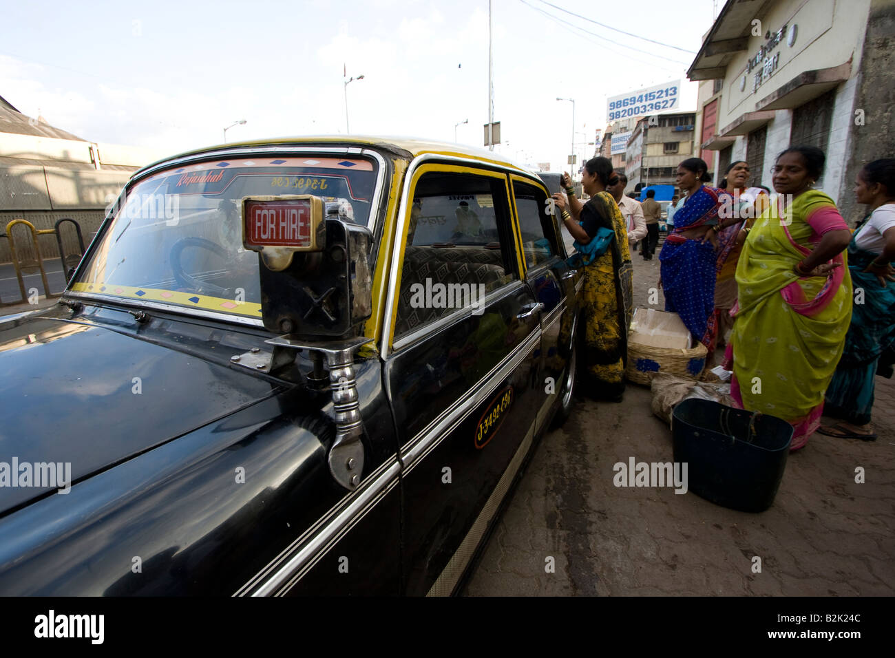 Taxicab Street Scene in Mumbai India Stock Photo - Alamy