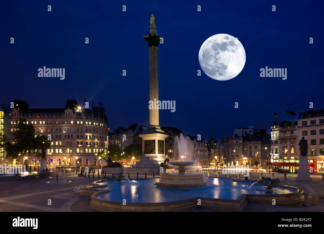 FOUNTAIN POOLS LORD NELSON STONE COLUMN TRAFALGAR SQUARE LONDON ENGLAND ...
