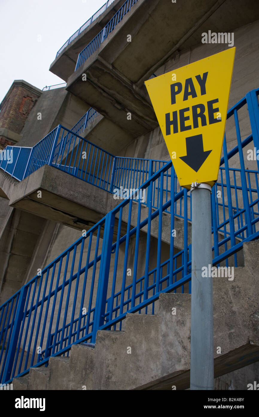 Zig zag steps hi-res stock photography and images - Alamy