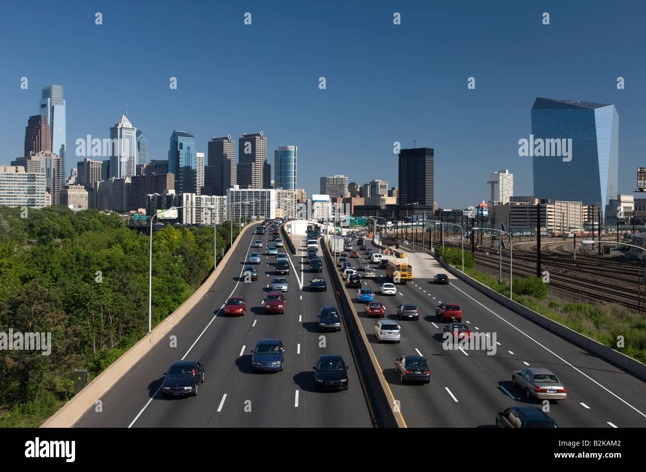 INTERSTATE 76 SCHUYLKILL EXPRESSWAY DOWNTOWN SKYLINE PHILADELPHIA ...