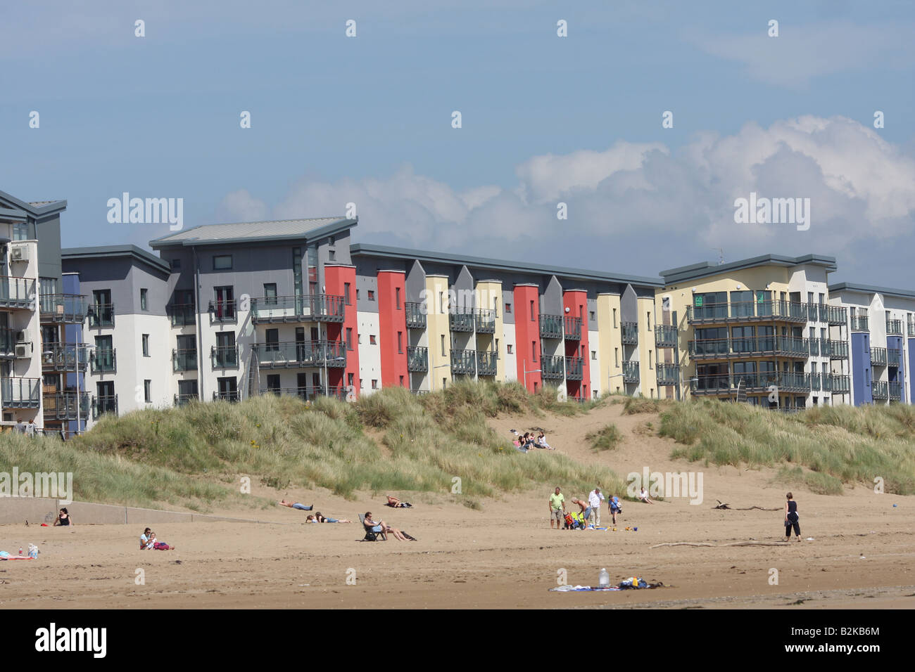 Swansea beach hi-res stock photography and images - Alamy