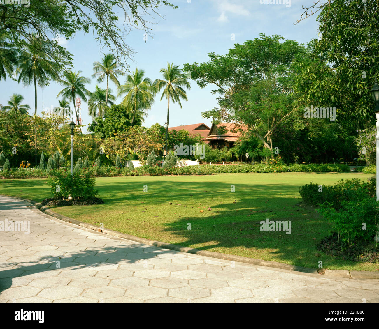 Rose canopy hi-res stock photography and images - Alamy