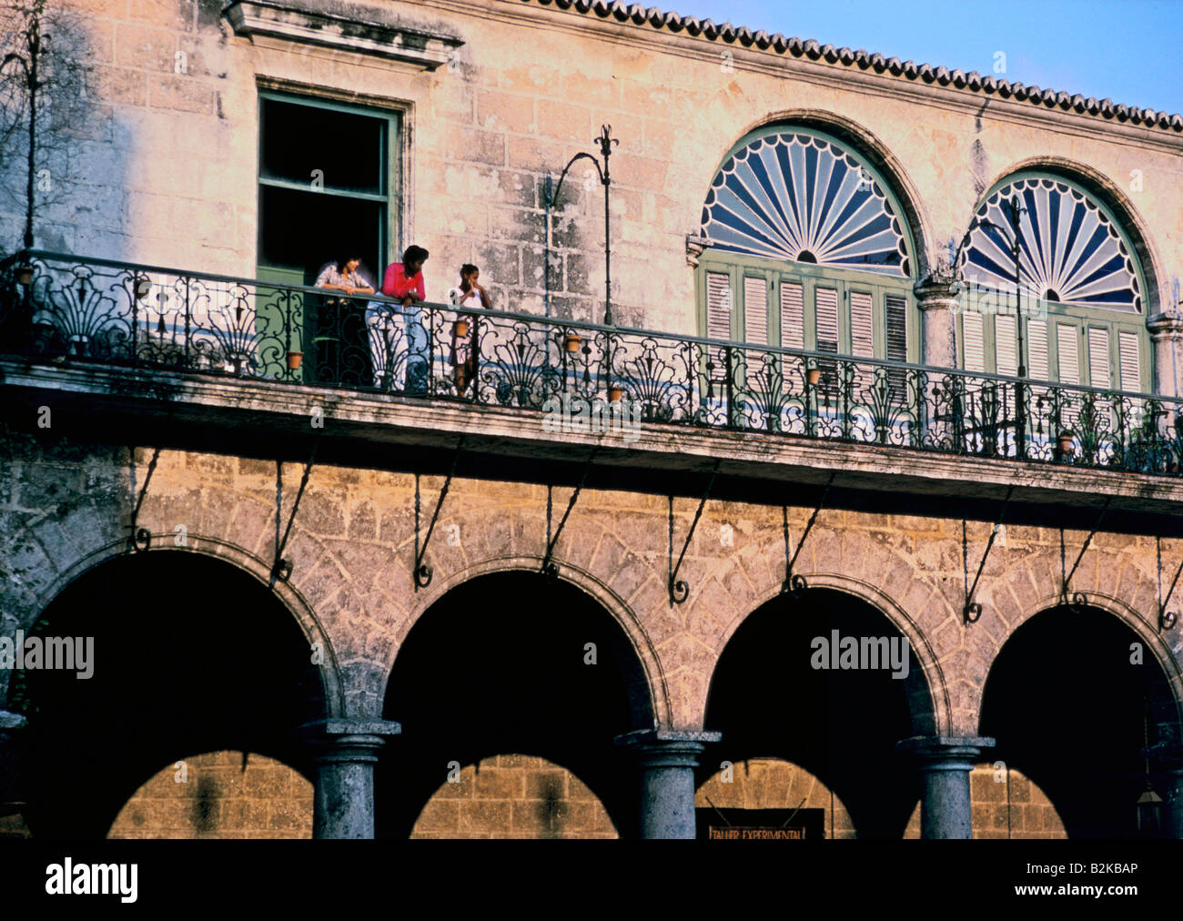 Classic architecture in Havana Cuba Stock Photo - Alamy