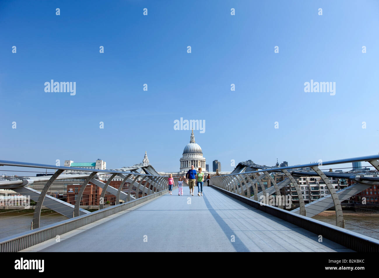 MILLENNIUM FOOTBRIDGE (©NORMAN FOSTER 2002) SAINT PAULS CATHEDRAL DOME ...