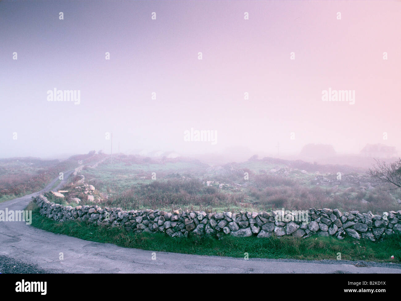 SOUTHERN IRELAND CO GALWAY CONNEMARA WEST IRELAND RURAL ROAD 1992 Stock ...