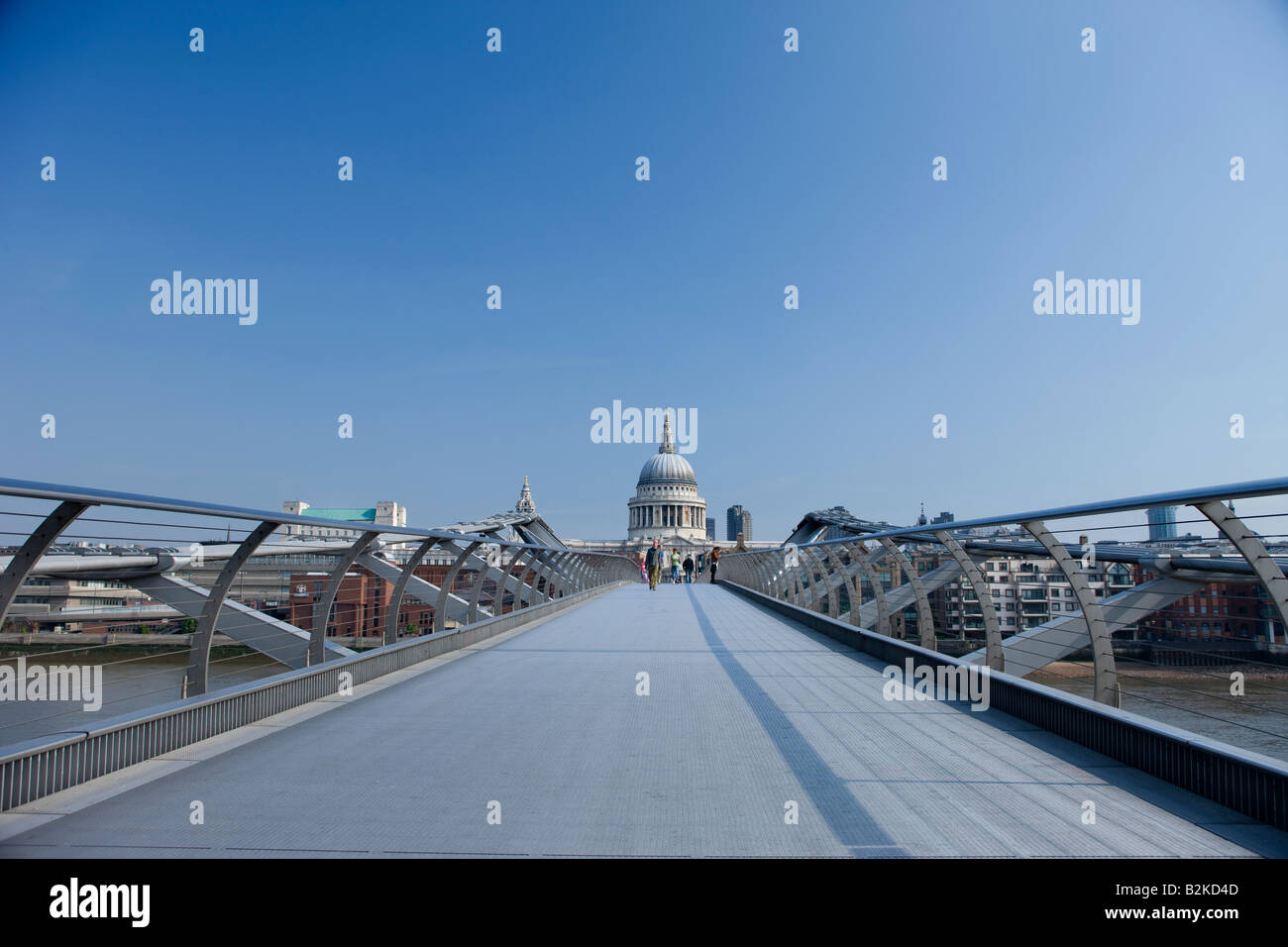 MILLENNIUM FOOTBRIDGE (©NORMAN FOSTER 2002) SAINT PAULS CATHEDRAL DOME ...