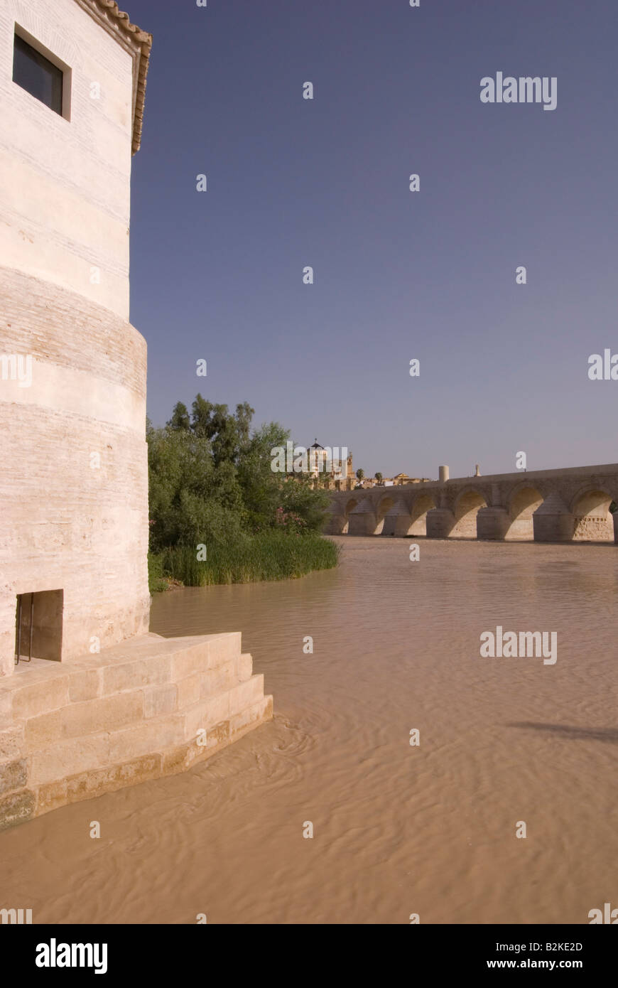 View of the Roman bridge in Cordoba, Spain Stock Photo - Alamy