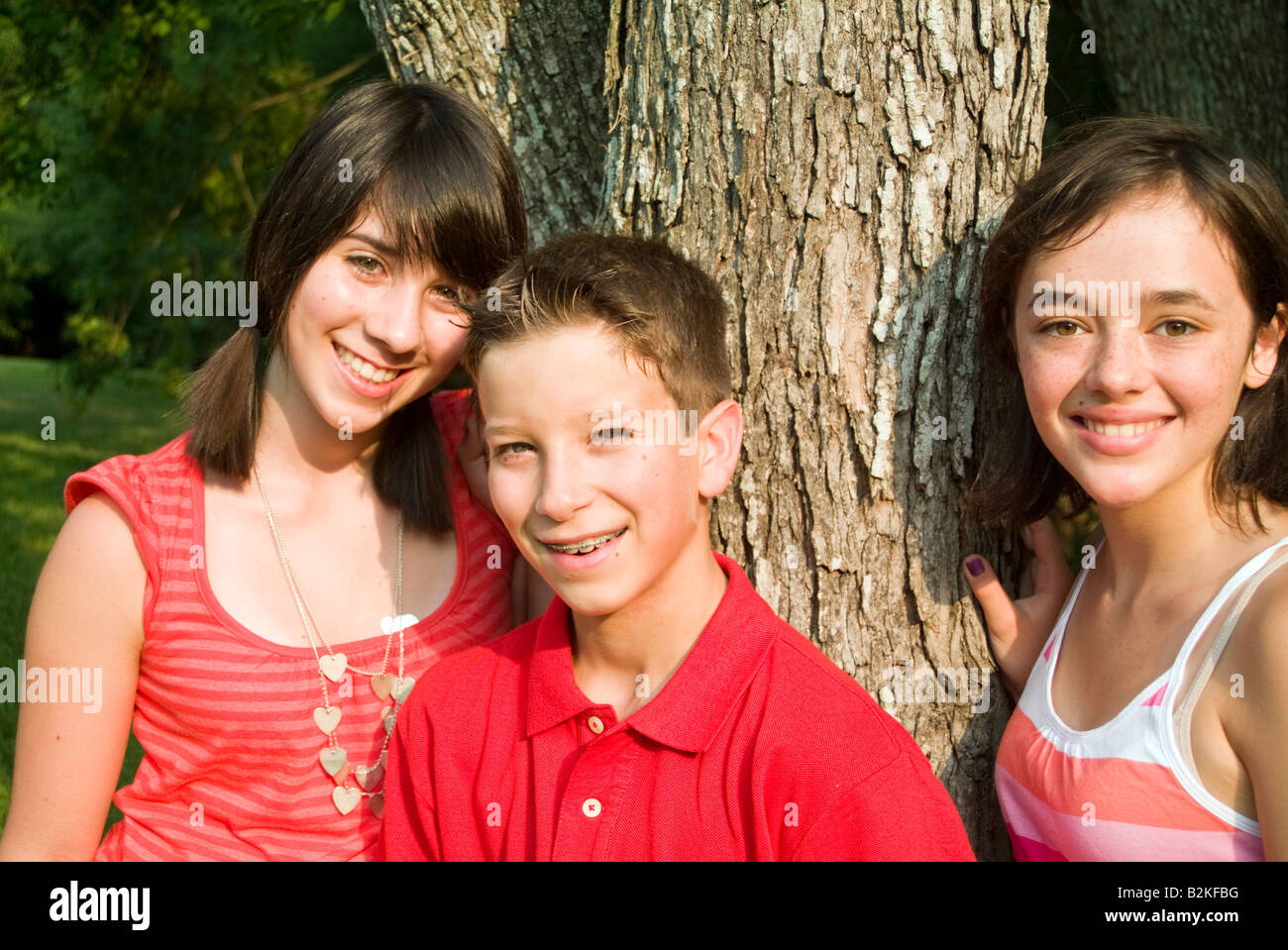 Teenagers girls boy sun hi-res stock photography and images - Alamy
