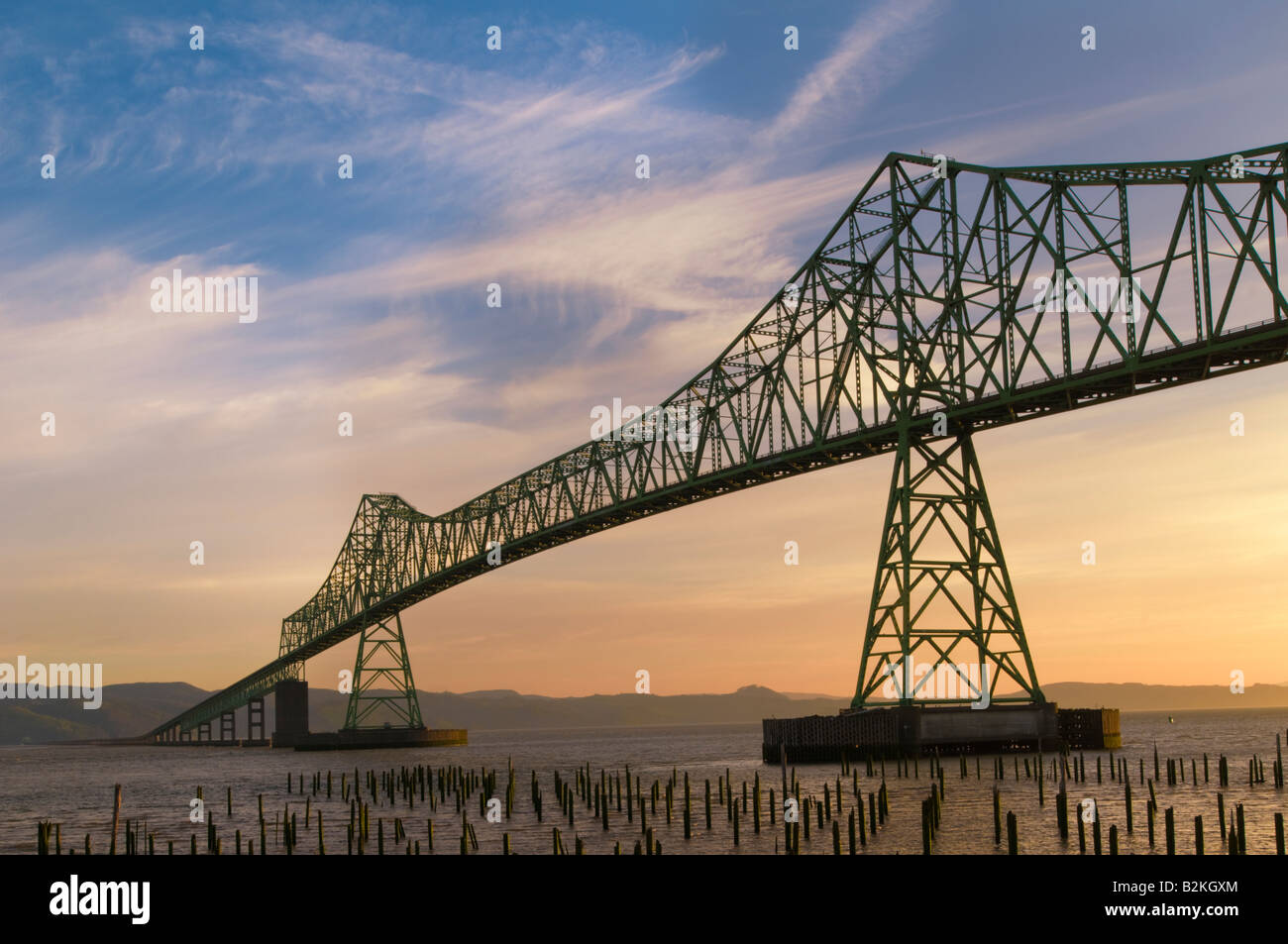 Structures of bridge hi-res stock photography and images - Alamy