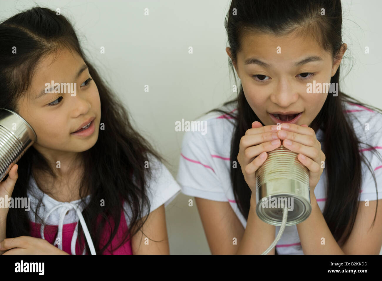 Tin can phones hi-res stock photography and images - Alamy