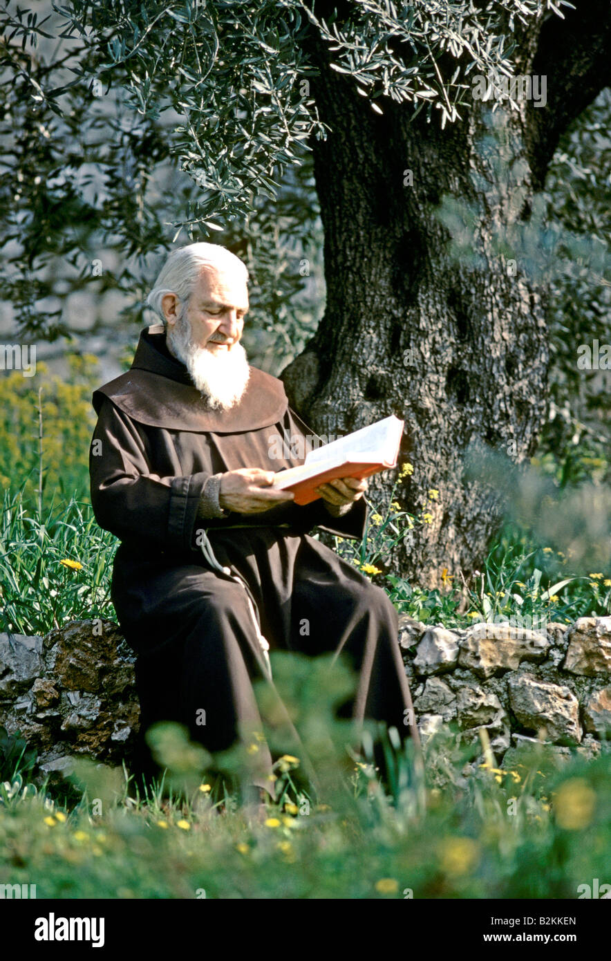 Monk habit hi-res stock photography and images - Alamy