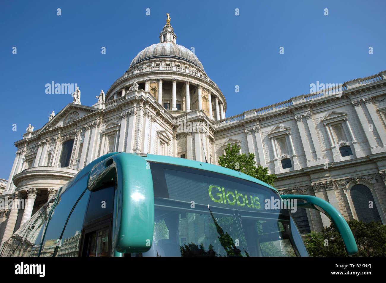 Ludgate hill bus hi-res stock photography and images - Alamy