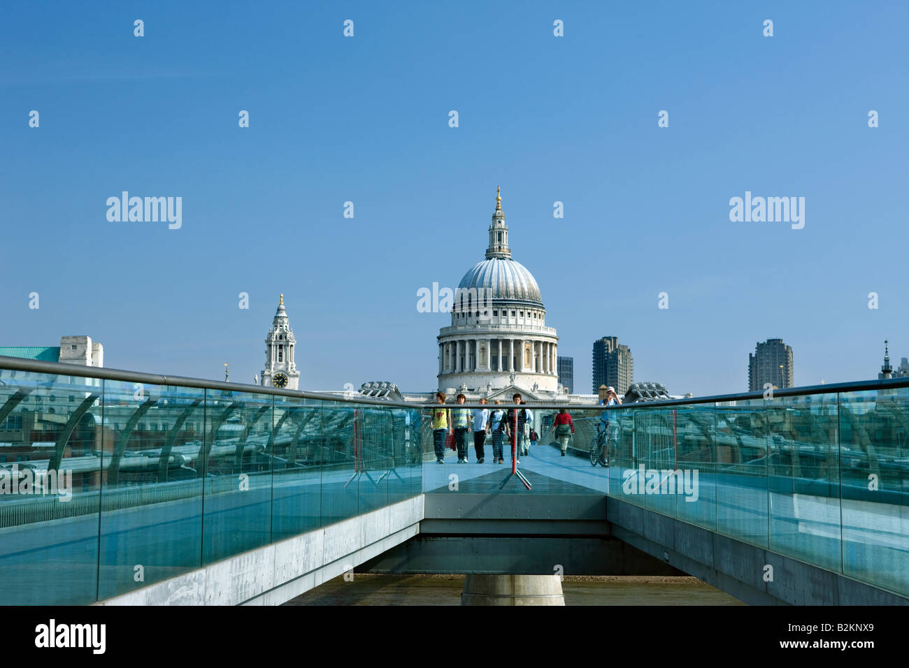 MILLENNIUM FOOTBRIDGE (©NORMAN FOSTER 2002) SAINT PAULS CATHEDRAL DOME ...