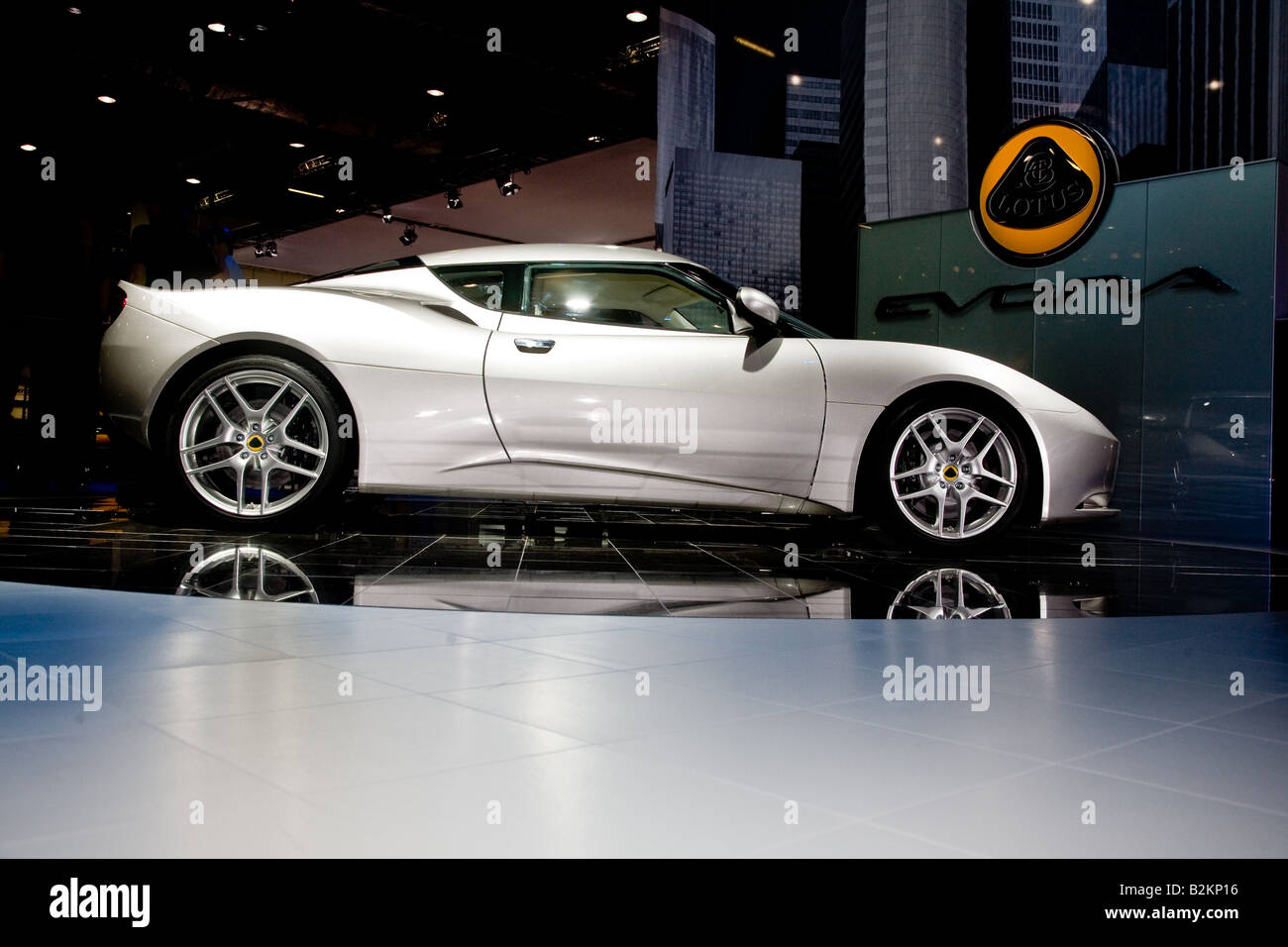 The lotus Evora The new first new car from Lotus since proton took over ...